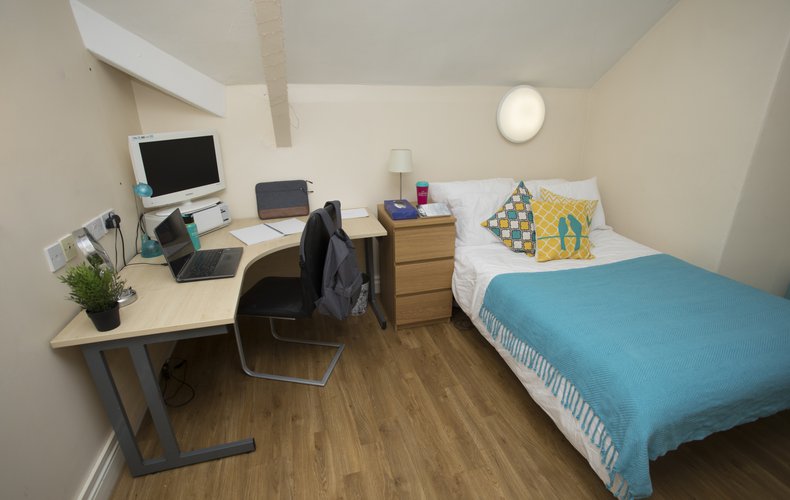 Daisybank Villas - Manchester Student Accommodation | Best Student Halls