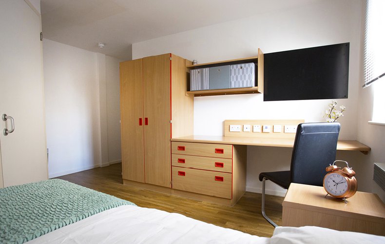Firhill Court - Glasgow Student Accommodation| Best Student Halls