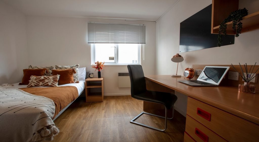 Firhill Court - Glasgow Student Accommodation| Best Student Halls